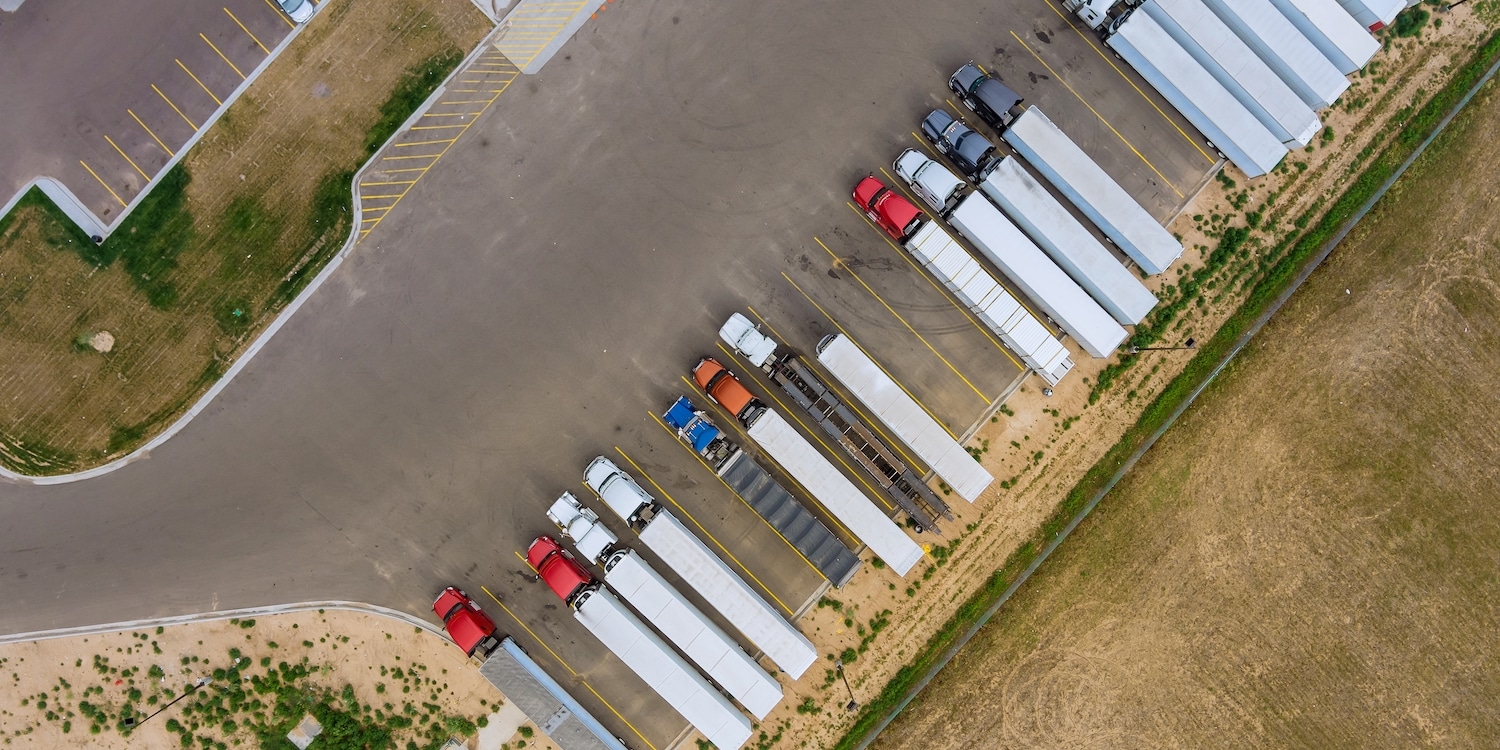 Choosing A Trucking School Program | Phoenix Truck Driving Institute